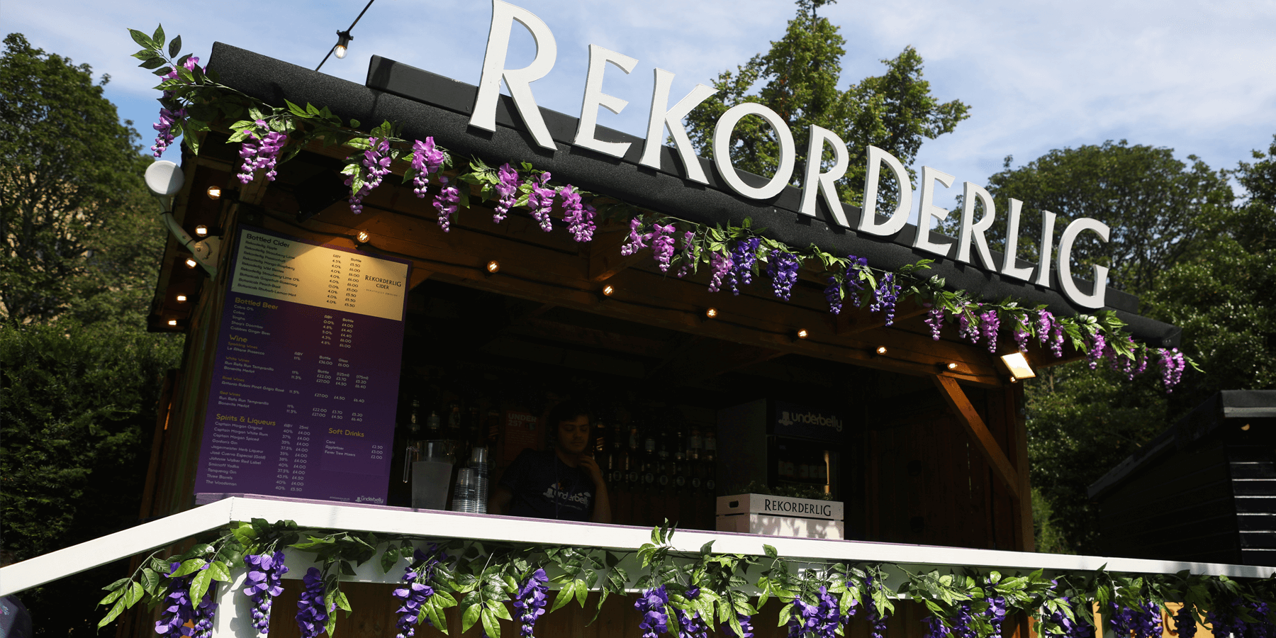 Bar & Food overview : Underbelly